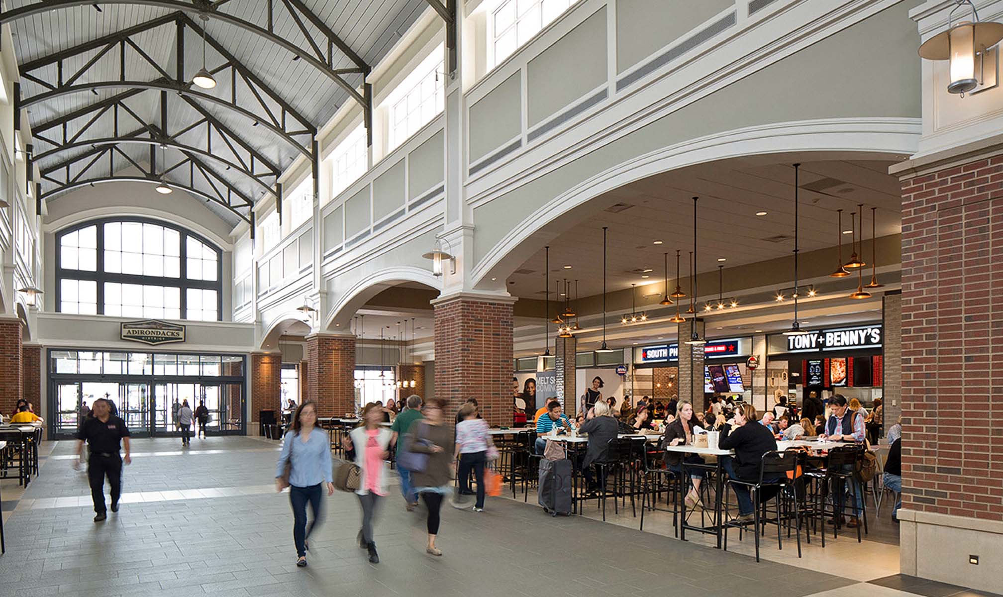 Woodbury Common Restaurants • Guide to Dining at the Outlets