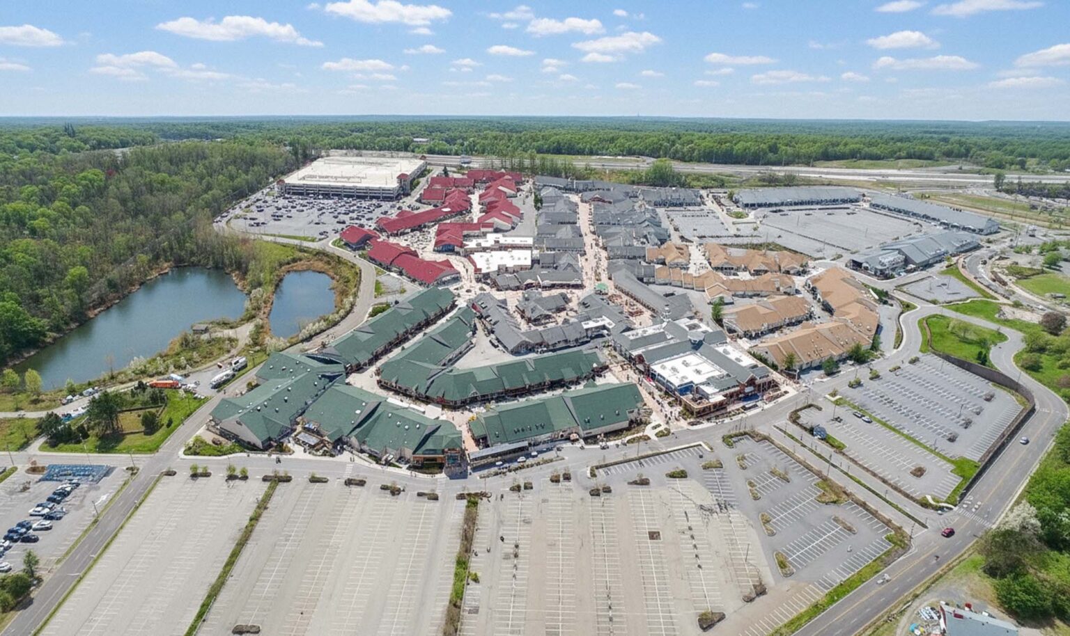 Woodbury Common Restaurants • Guide to Dining at the Outlets